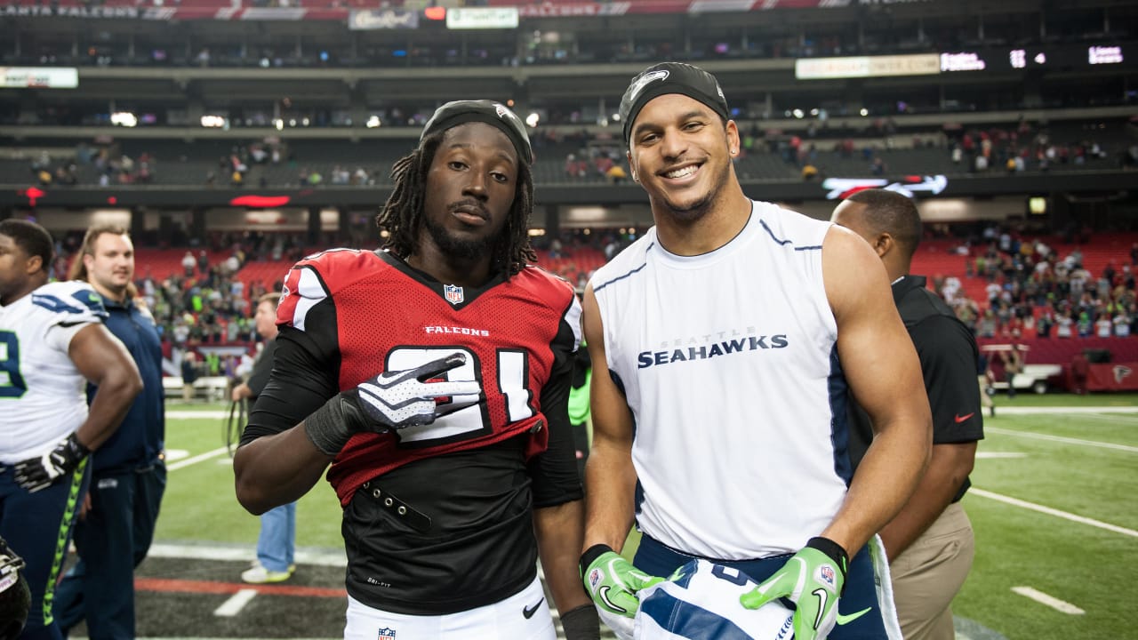 Seattle Seahawks Wide Receiver Jermaine Kearse Nominated For Art Rooney ...