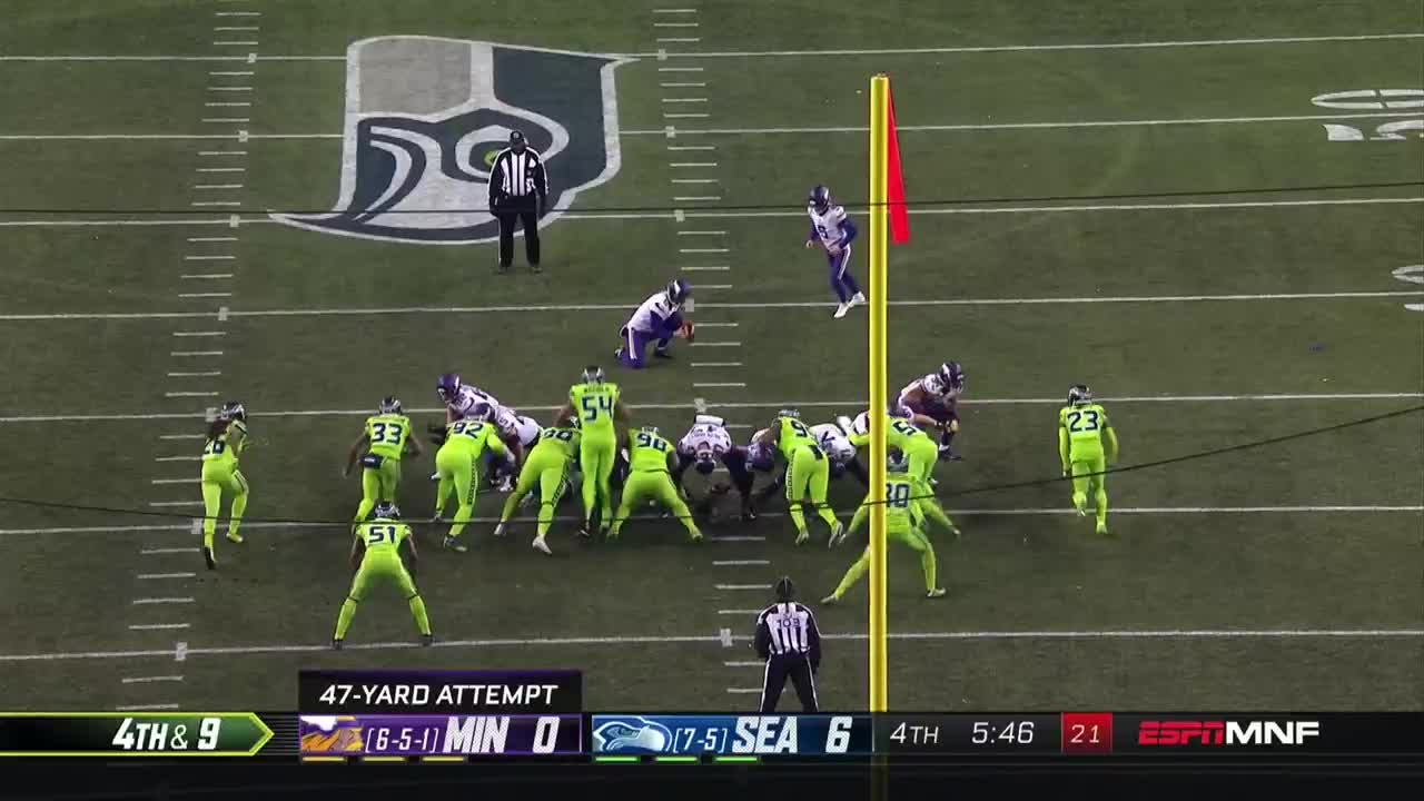 Bobby Wagner Leapfrogs Vikings Defense For Field Goal Block