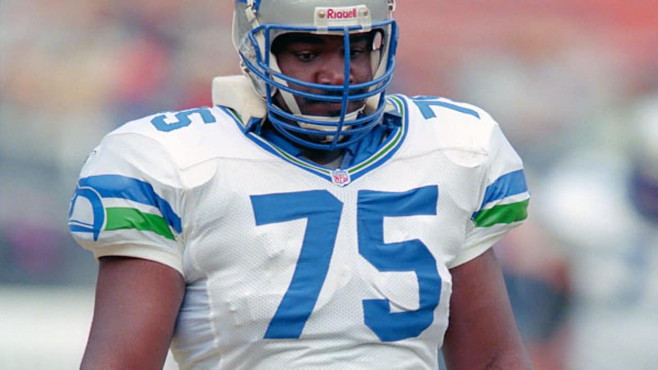 On this date: Howard Ballard signed in free agency