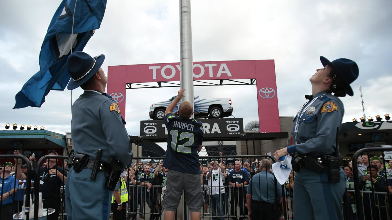 PHOTOS: 12 Flag Raiser: First Responders