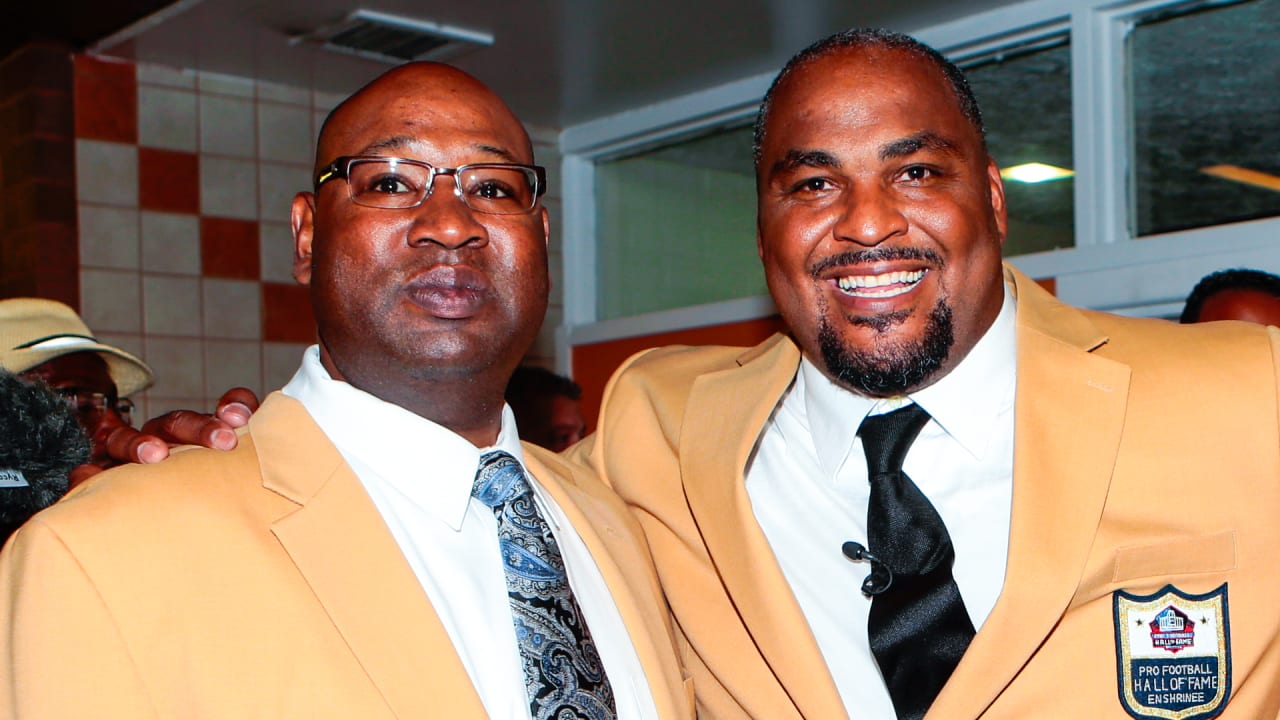 Walter Jones Explains '96 Check' Initiative To Connect With Former ...