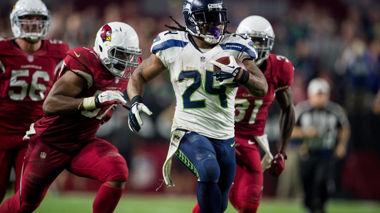 Best of Marshawn Lynch: Top 15 Plays