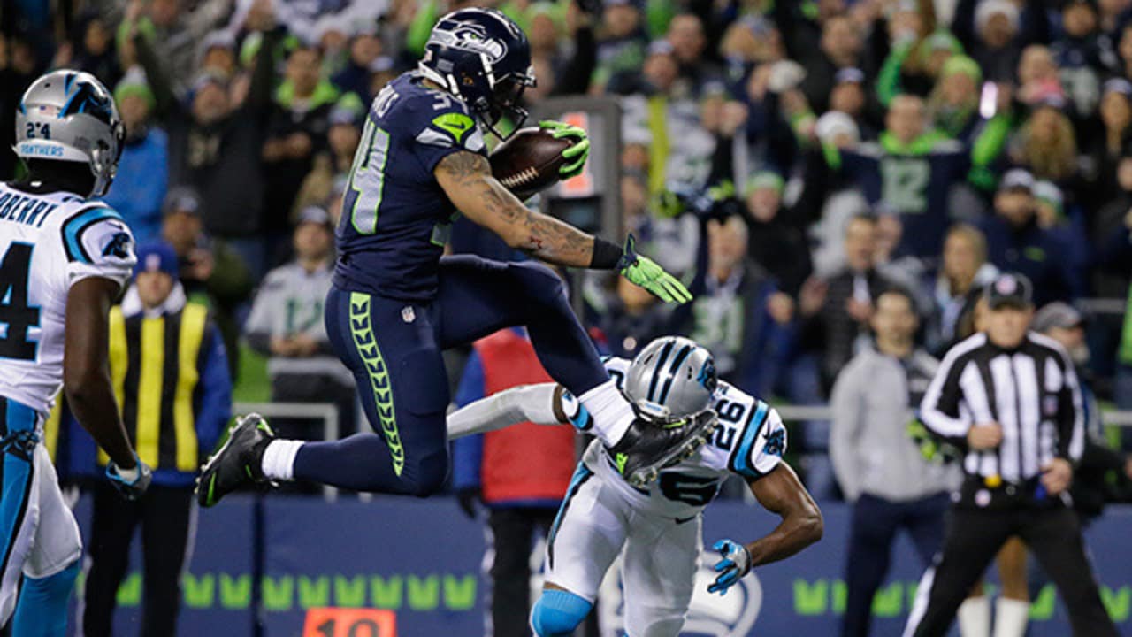 Thomas Rawls Hurdles Into The End Zone For An 8-Yard Touchdown