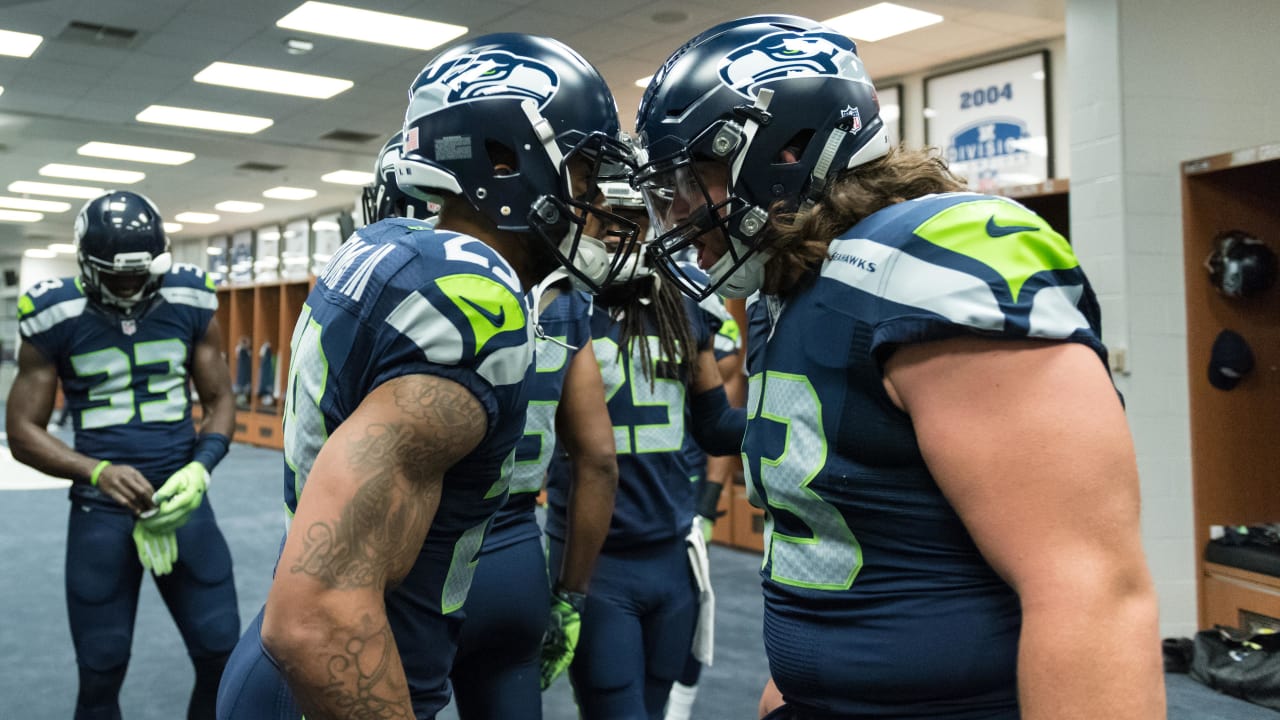 Seahawks Rookie Backup Center Joey Hunt Sees First NFL Snap... At Fullback