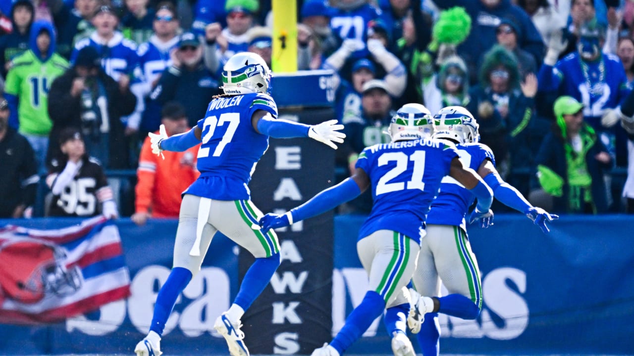 Seahawks' Top Defensive Plays Of Week 8