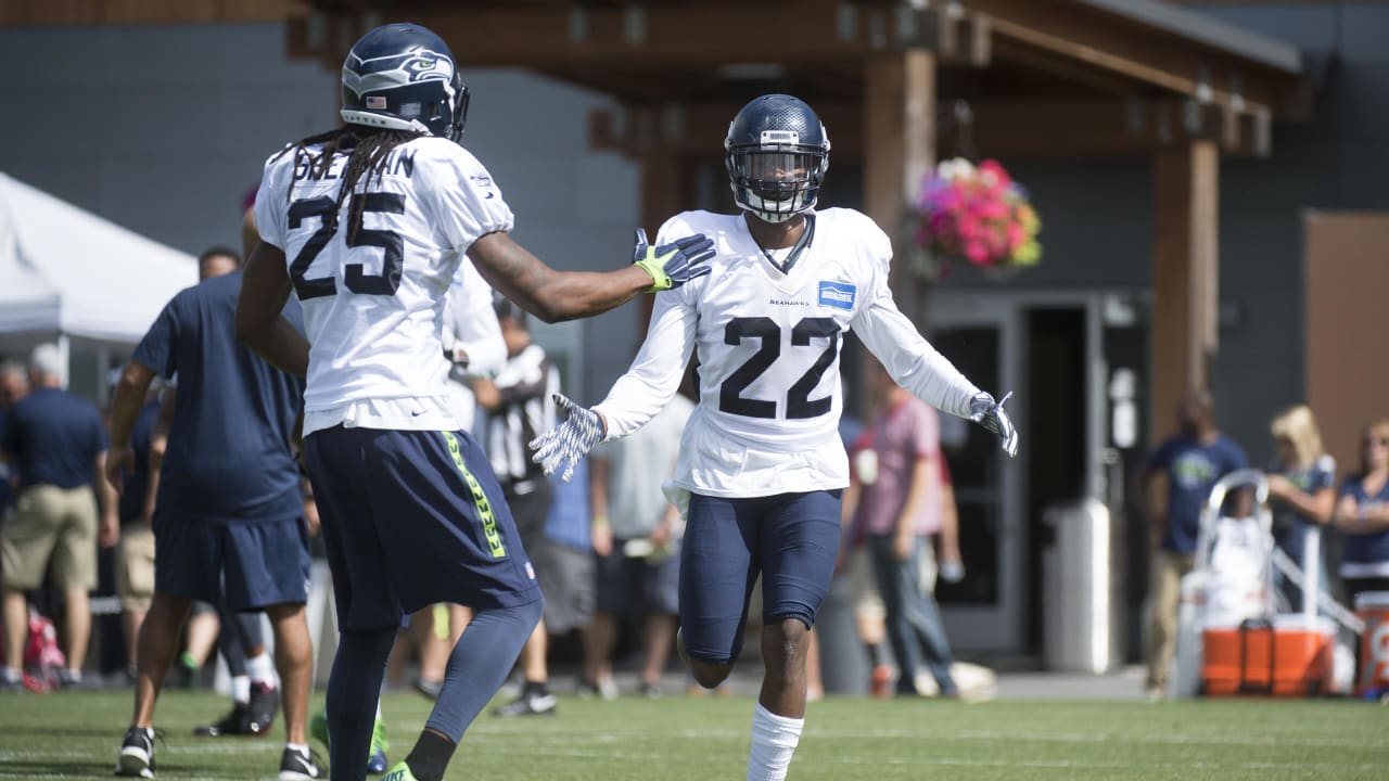 Rookie Cornerback Tye Smith Soaking Up All He Can From Seahawks 'Legion ...