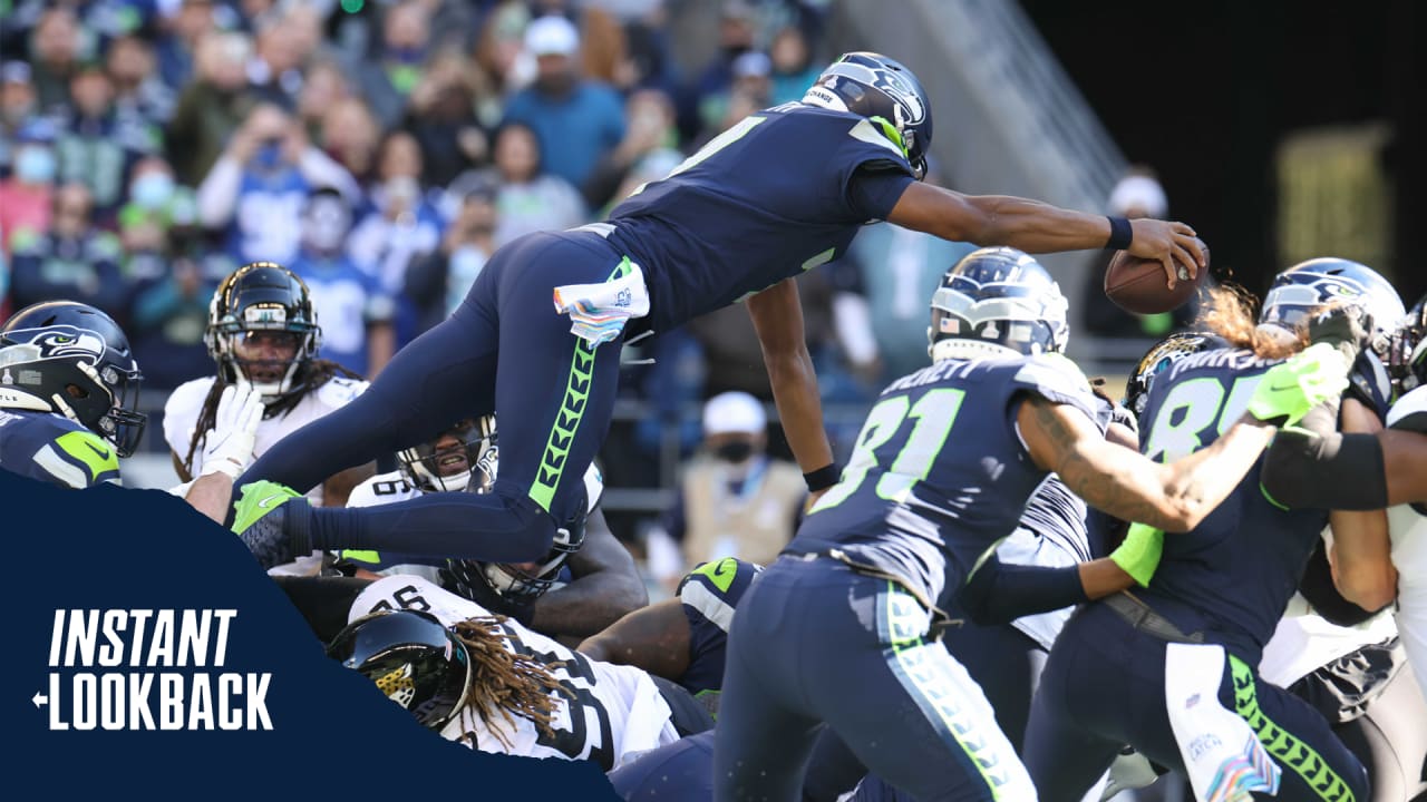 Seahawks quarterback Geno Smith Scores touchdown on 4th-and-1