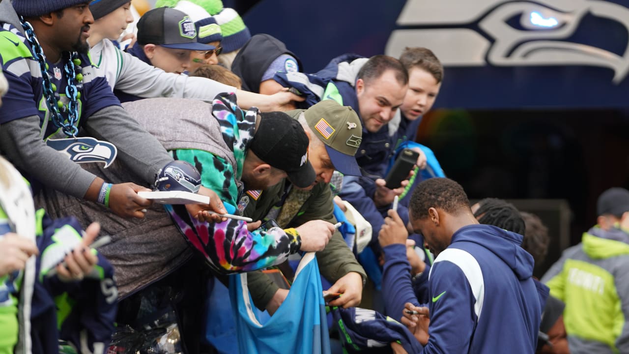 PHOTOS: 12s Ring In The New Year At Lumen Field vs. Jets