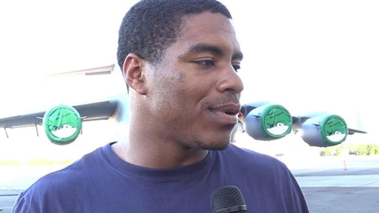 DeShawn Shead Visits JBLM on the 12 Tour