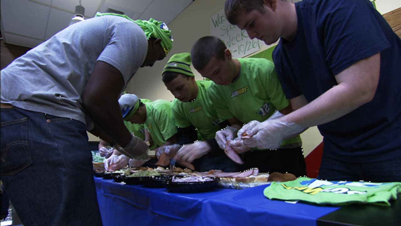 SUBWAY Sandwich Build