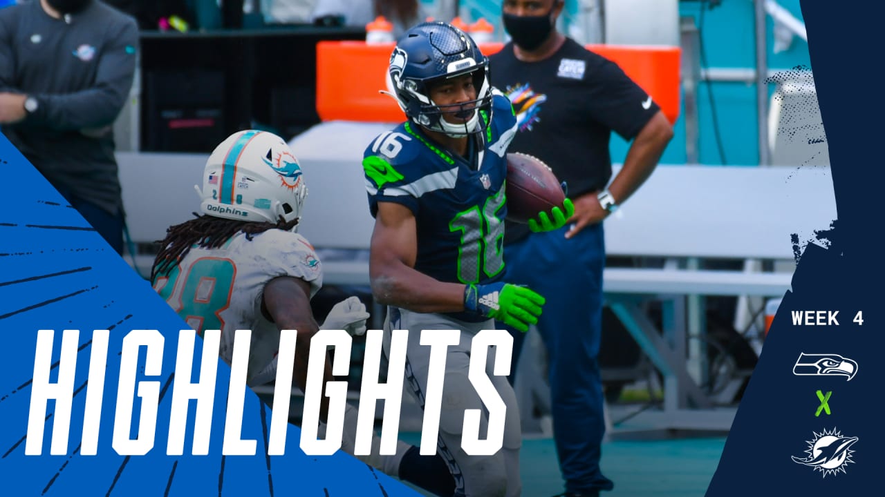 Tyler Lockett Goes 30 Yards On Catch And Run On A Pass From Russell Wilson