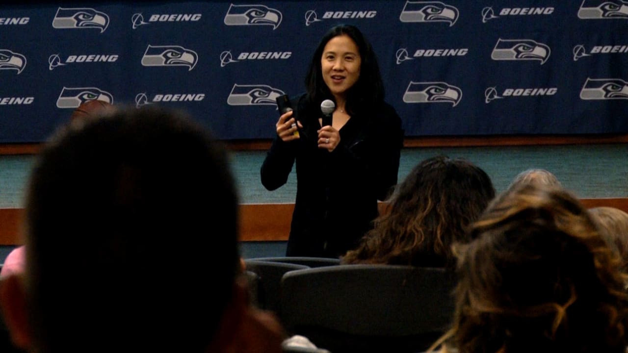 Angela Duckworth Talks "Grit" with Seahawks