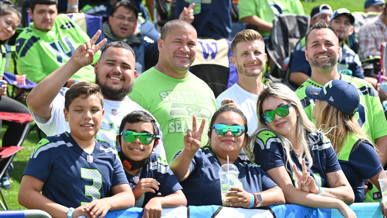 PHOTOS: Fans At Seahawks Training Camp - August 6