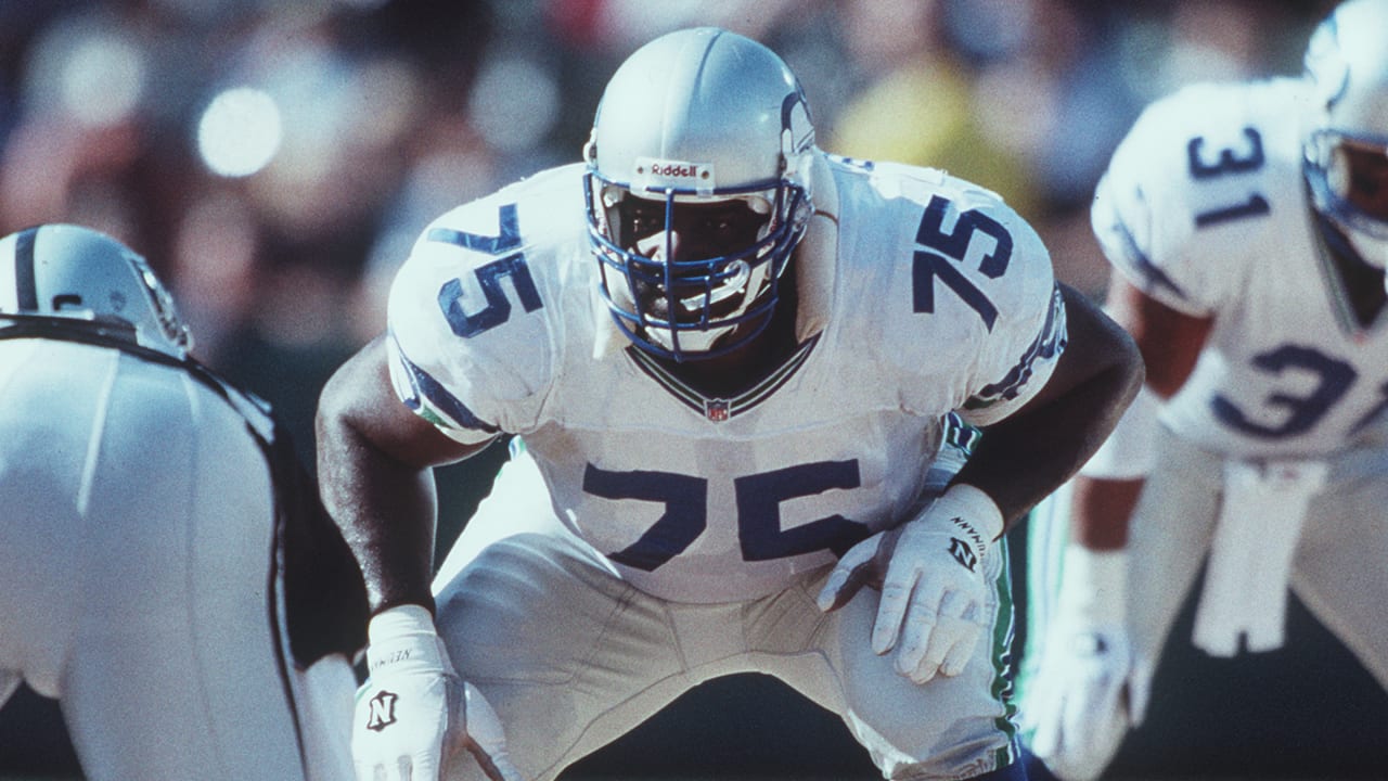 On this date: Howard Ballard signed in free agency