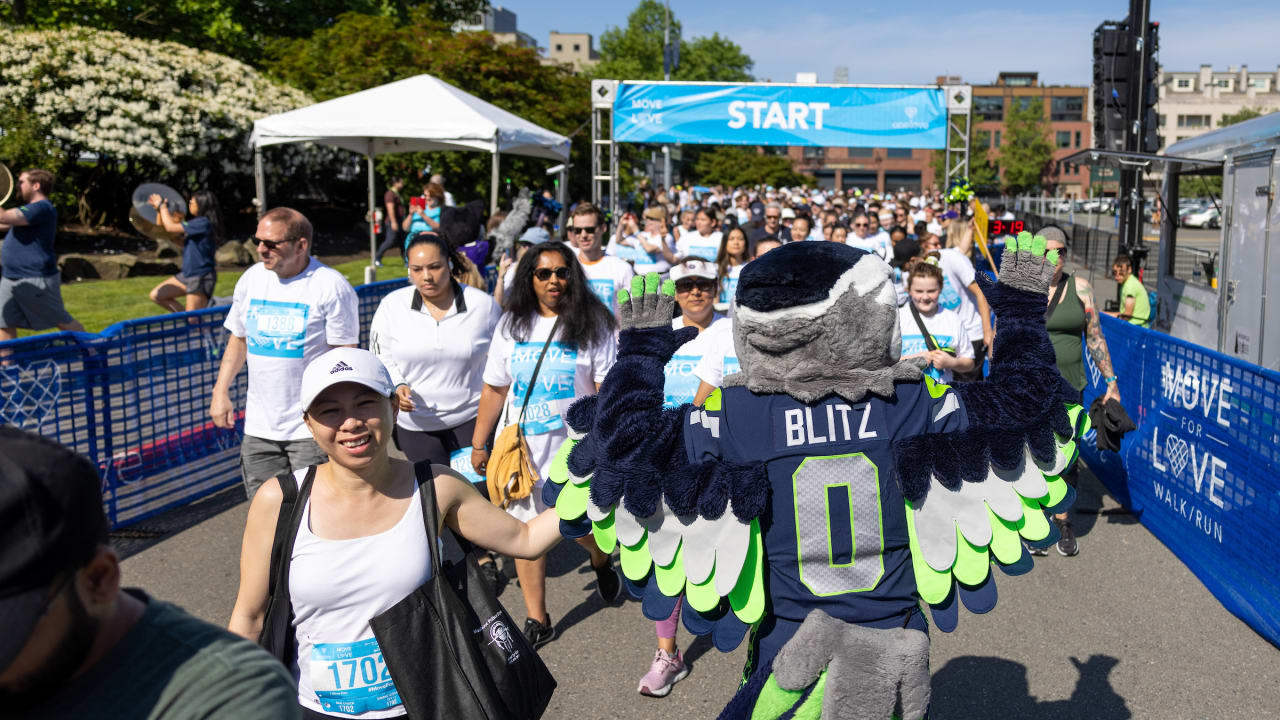 PHOTOS: Seahawks And One Love Foundation Host Move For Love Seattle 5K ...