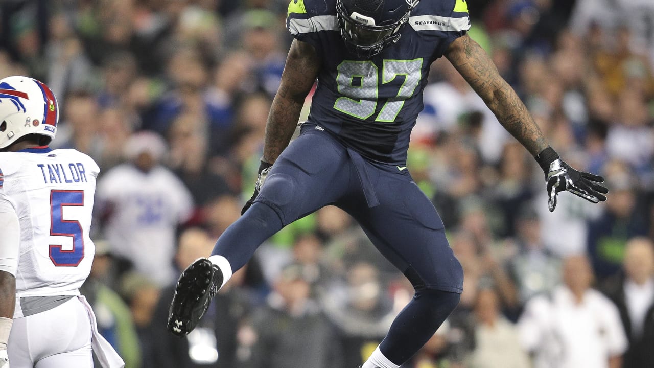 Seahawks Defensive End Damontre Moore "Looked Pretty Active" Against ...