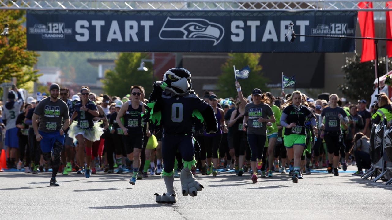 Photo Gallery - Seahawks 12K Run at The Landing