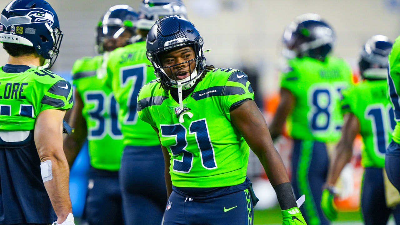 Rookie RB DeeJay Dallas Holds Virtual Q&A Session For Virginia Mason ...