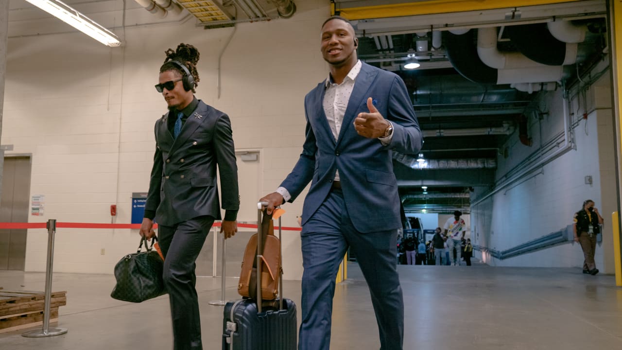 PHOTOS: Arriving for Seahawks vs. Colts