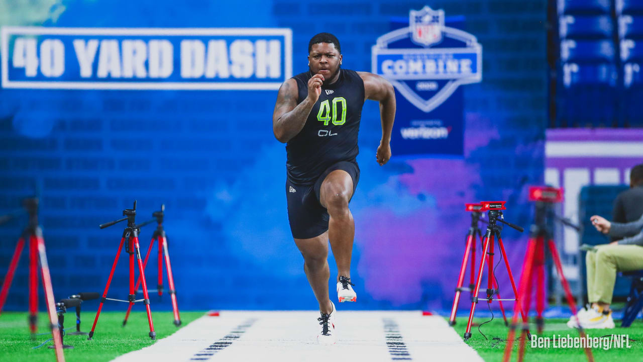 Michigan Wolverines Offensive Lineman Cesar Ruiz Runs An Official 5.08 ...
