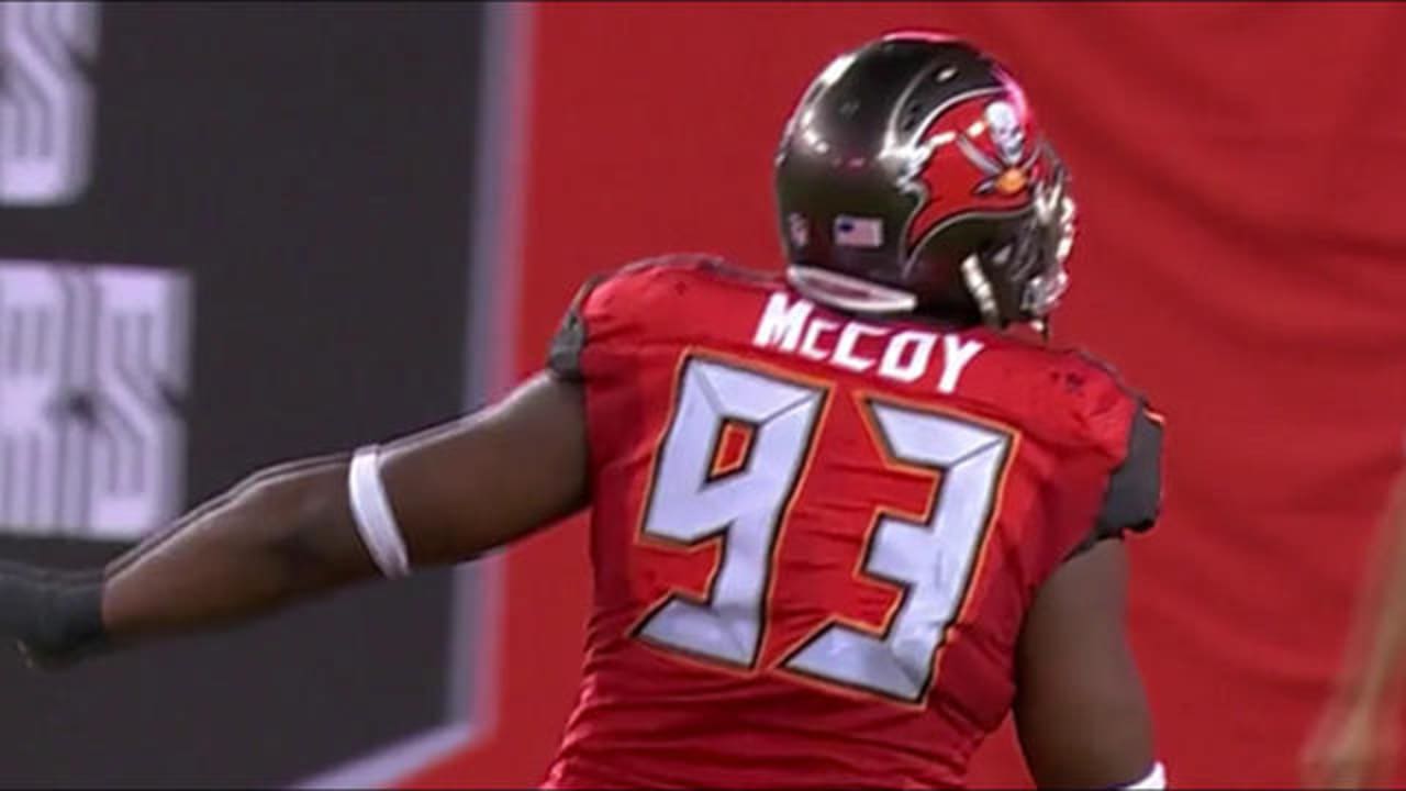 Russell Wilson Sacked by Gerald McCoy For Loss of 8 Yards