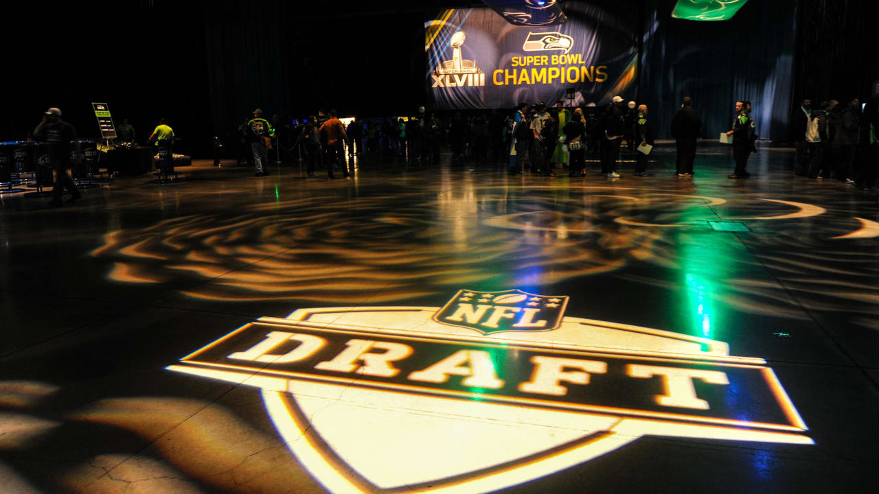 Photos - Draft Party