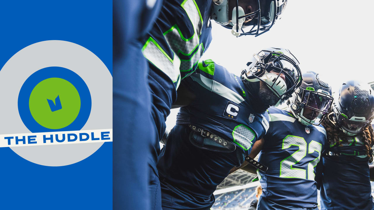 The Huddle Podcast: Santa Claws Is Coming To Town