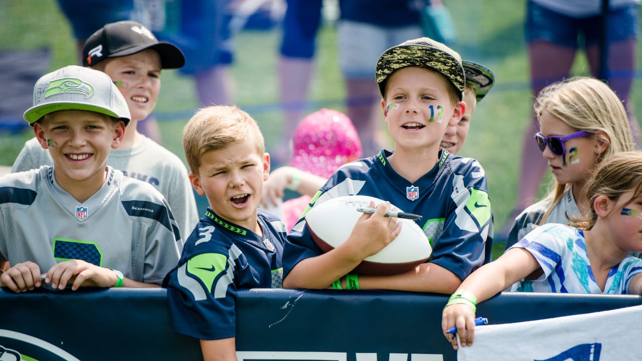 12s at 2017 Seahawks Training Camp: Day 4