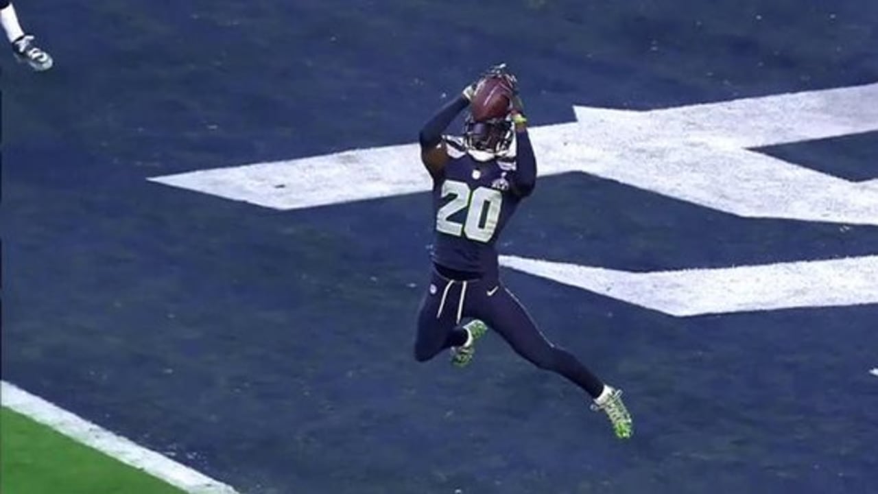 Jeremy Lane Intercepts Tom Brady In The Redzone