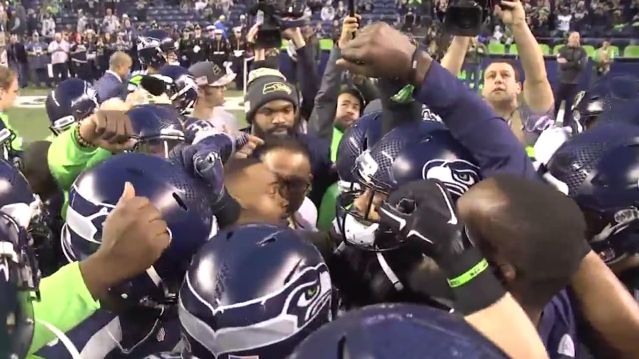 #SeahawksSound: Team Huddle vs Bills