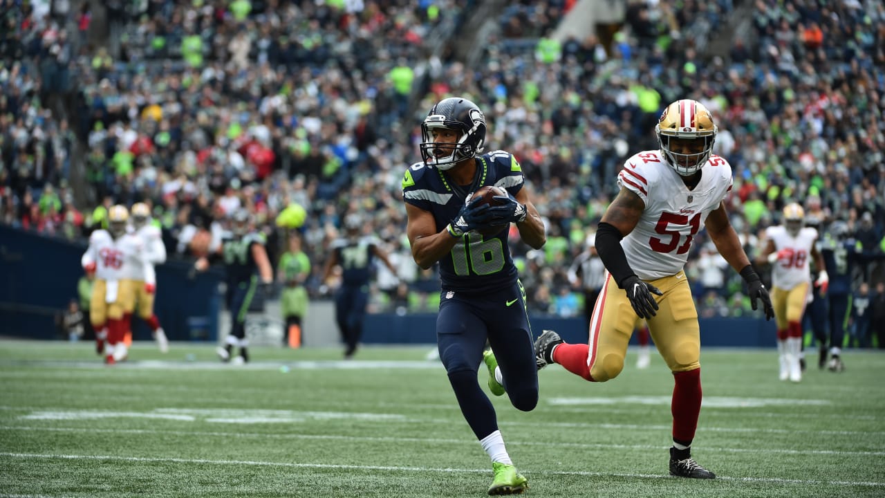 Russell Wilson Finds Tyler Lockett For 52-Yard Touchdown