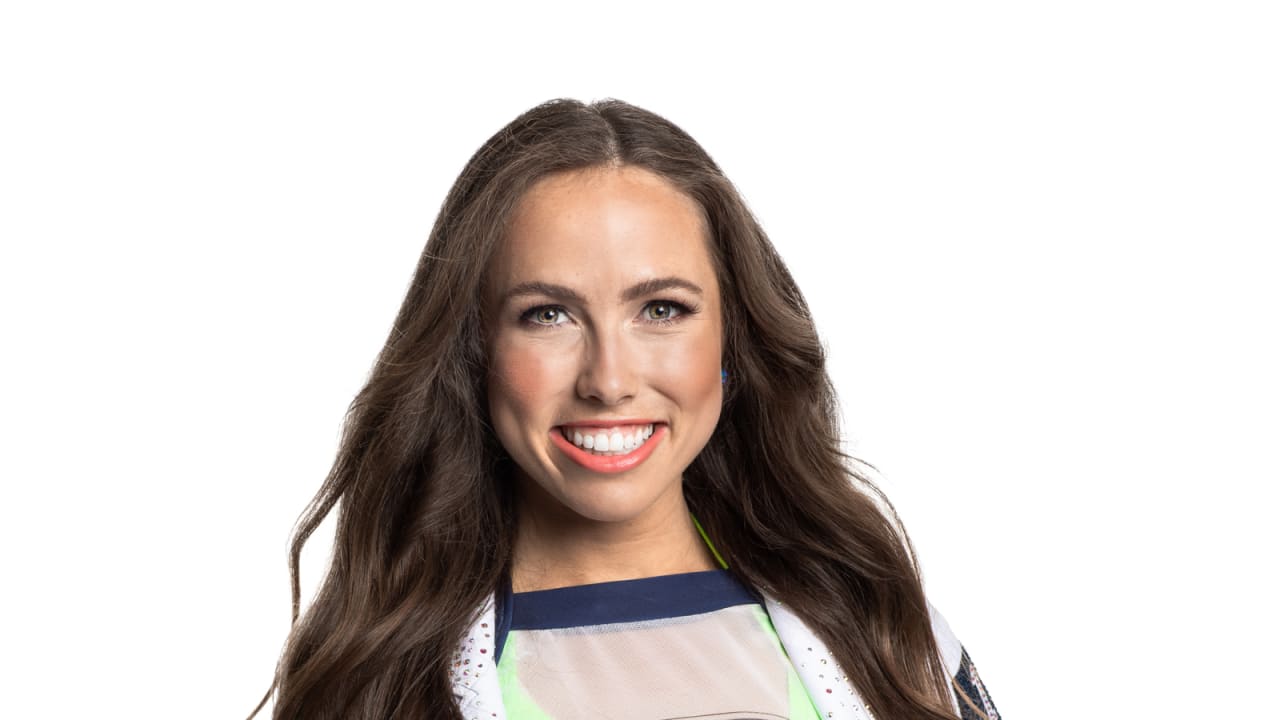 PHOTOS: Glamour Shots Of Seahawks Dancer Megan D