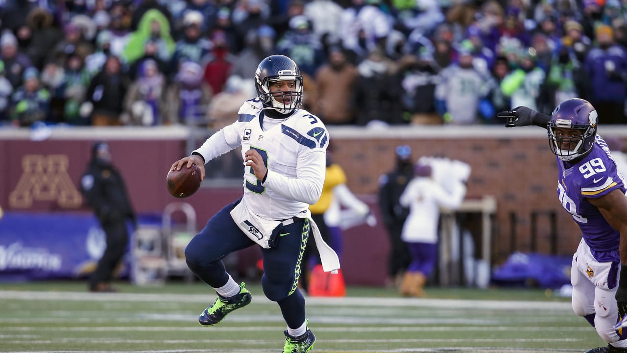 'NFL Turning Point': Russell Wilson's Incredible Pass Play To Tyler Lockett