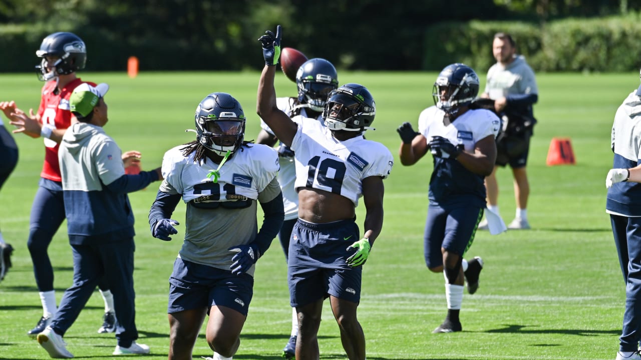 PHOTOS: Best Shots From Seahawks Practice - September 8