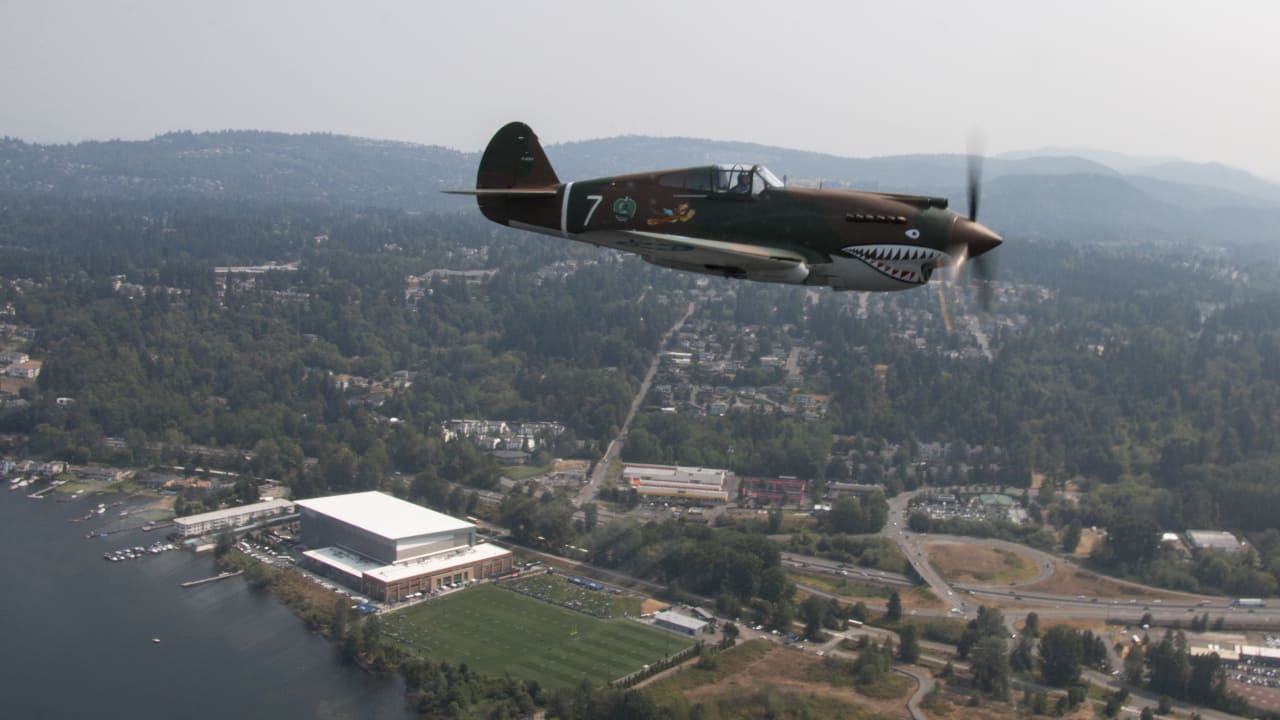 Flying Heritage & Combat Armor Museum Flyover at 2018 Seahawks Training ...
