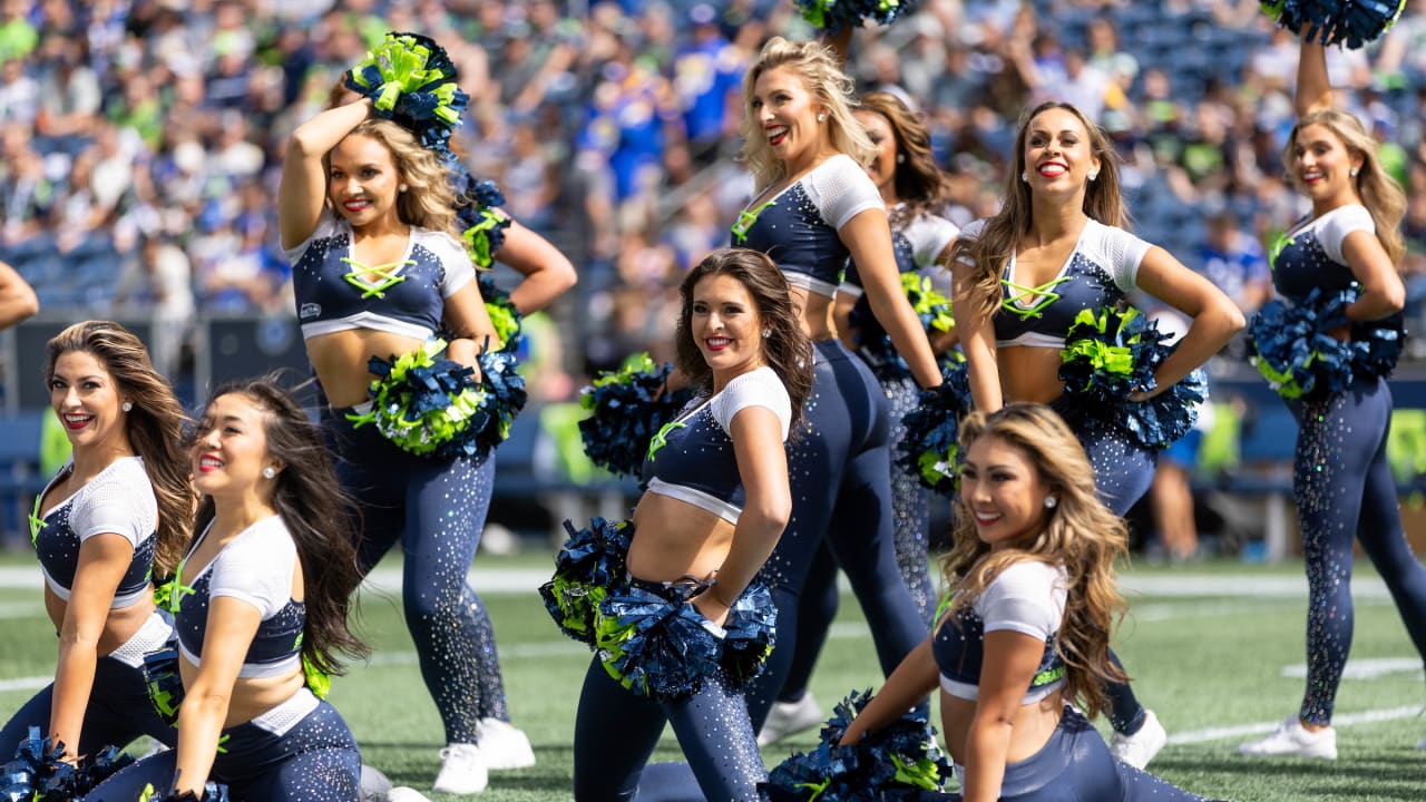 PHOTOS: Seahawks Dancers Hit The Field For Week 1 vs. Los Angeles Rams