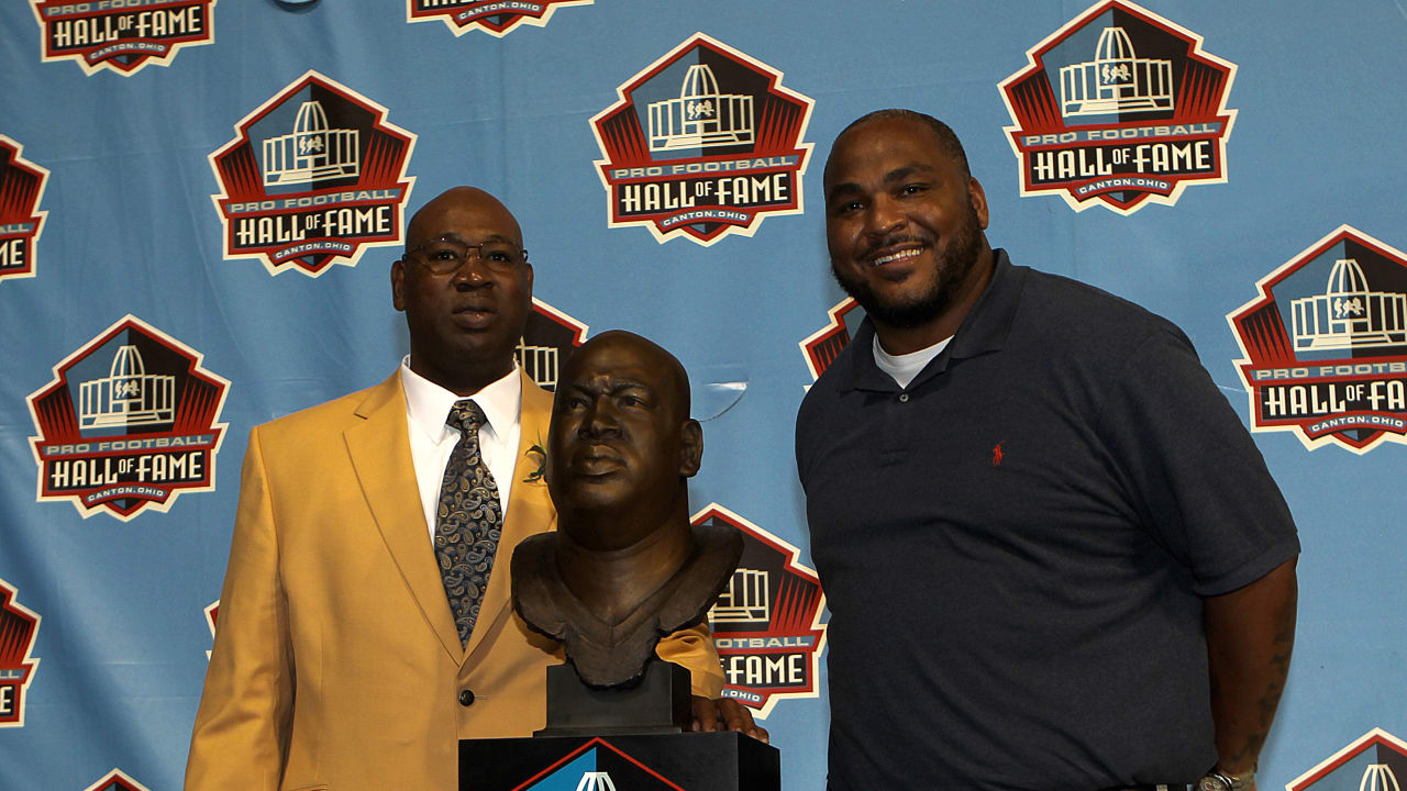 Walter Jones Continues Check 96 Initiative In Honor Of Cortez Kennedy