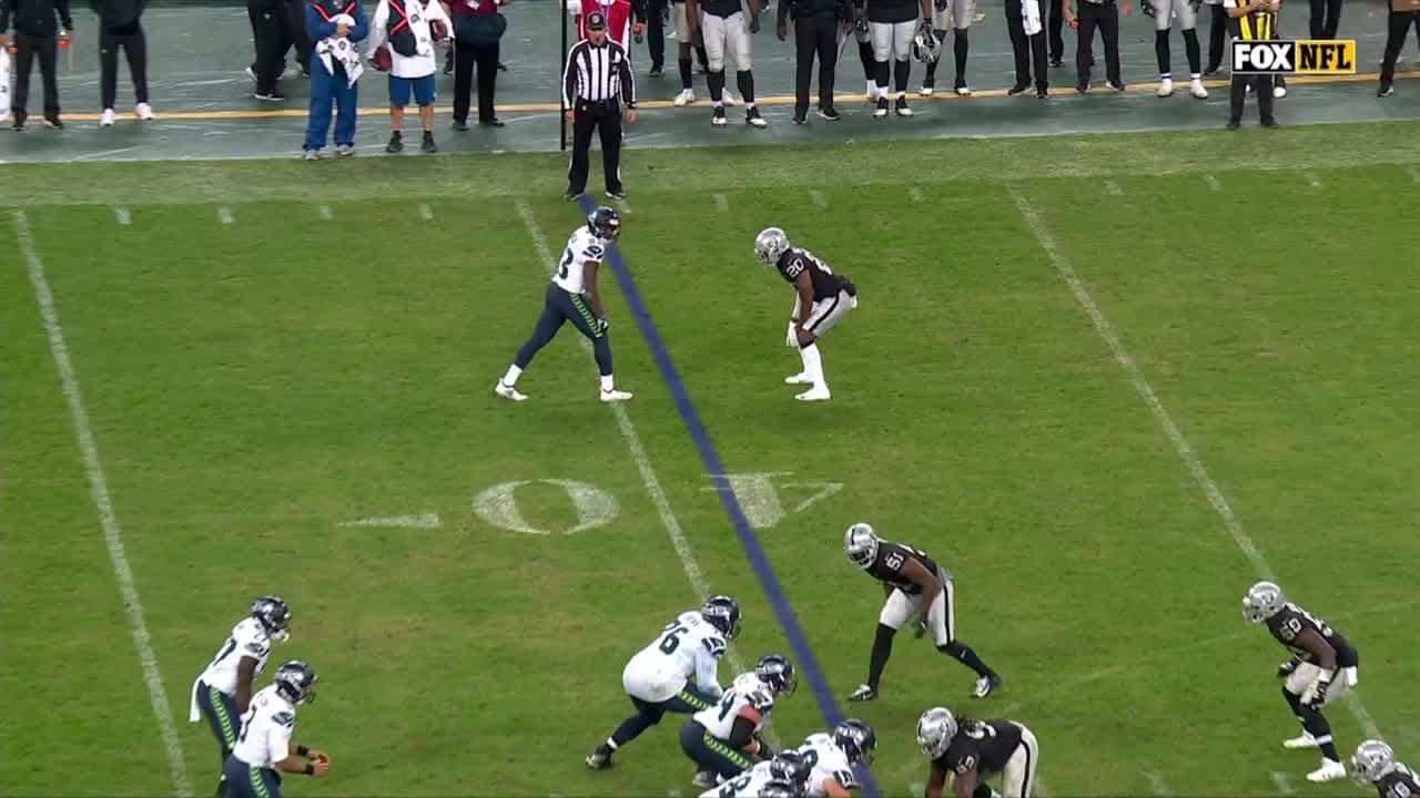 David Moore High-Points 28-Yard Sideline Pass From Russell Wilson
