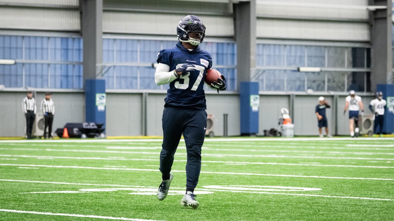 Thursday Practice Report: Six Seahawks Held Out Again; Quandre Diggs ...
