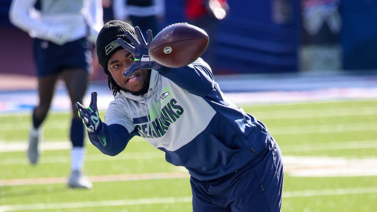 Best Photos From Seahawks-Bills Pregame Warmups