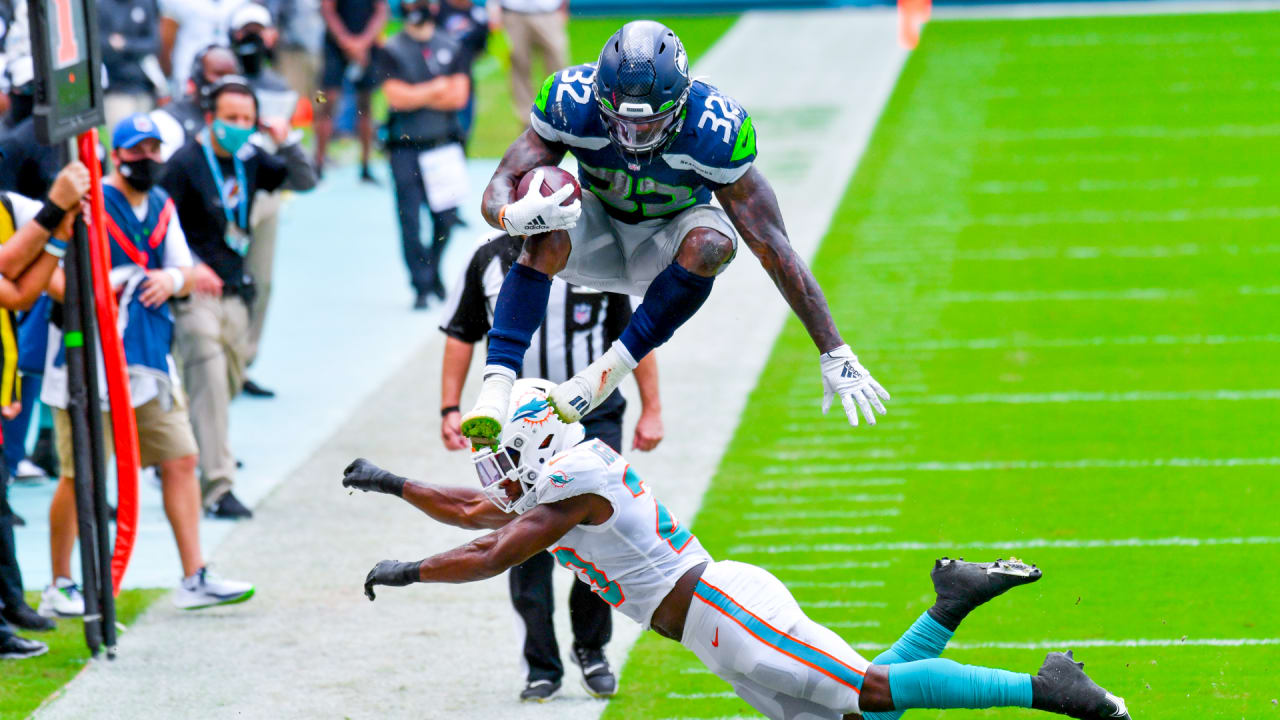 Seahawks RB Chris Carson Shows He’s “A Stud Football Player” In Win ...