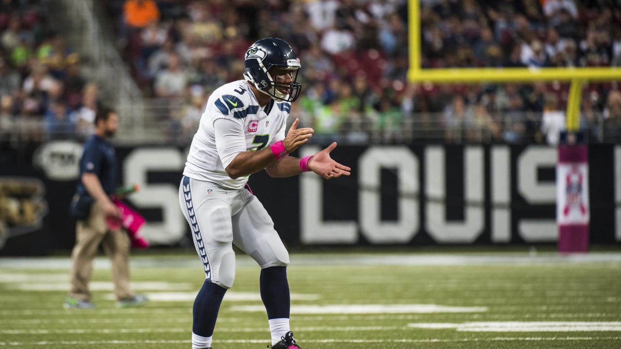 Photo Gallery - Russell Wilson at Rams