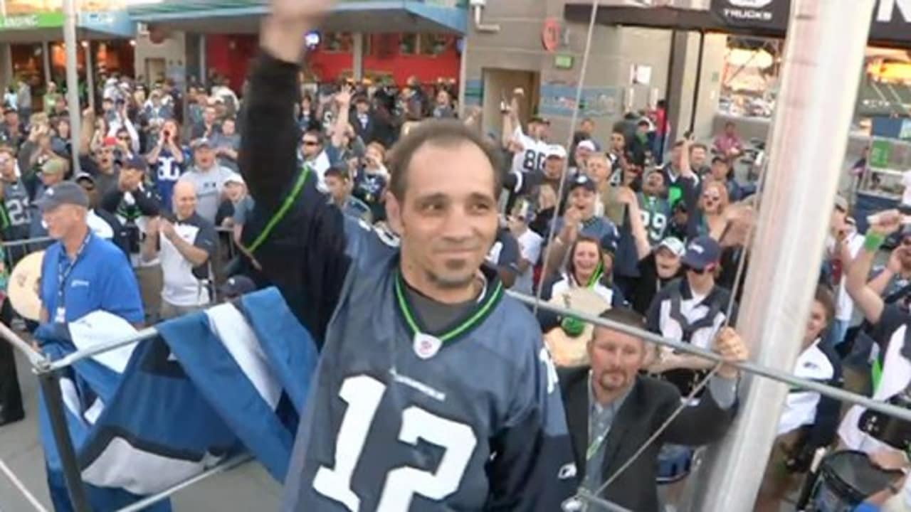 On this date: Goal-line stand lifts Seahawks over Rams