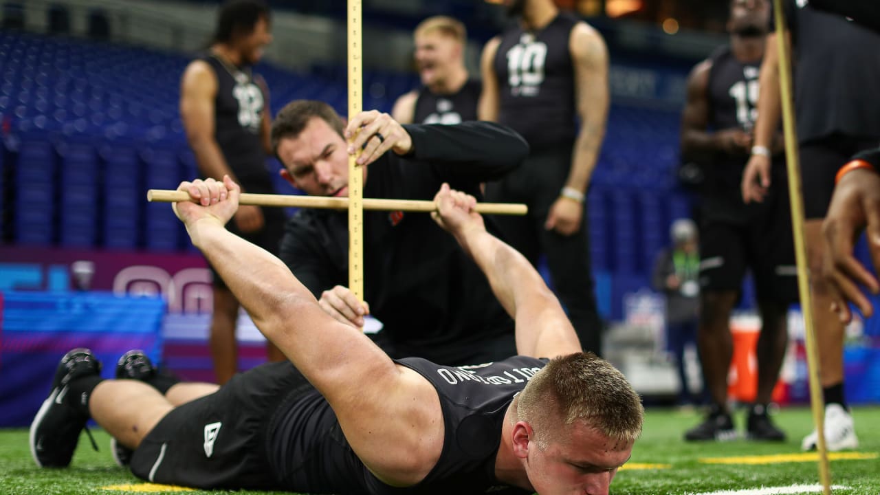 PHOTOS: Scenes From Thursday At The NFL Combine