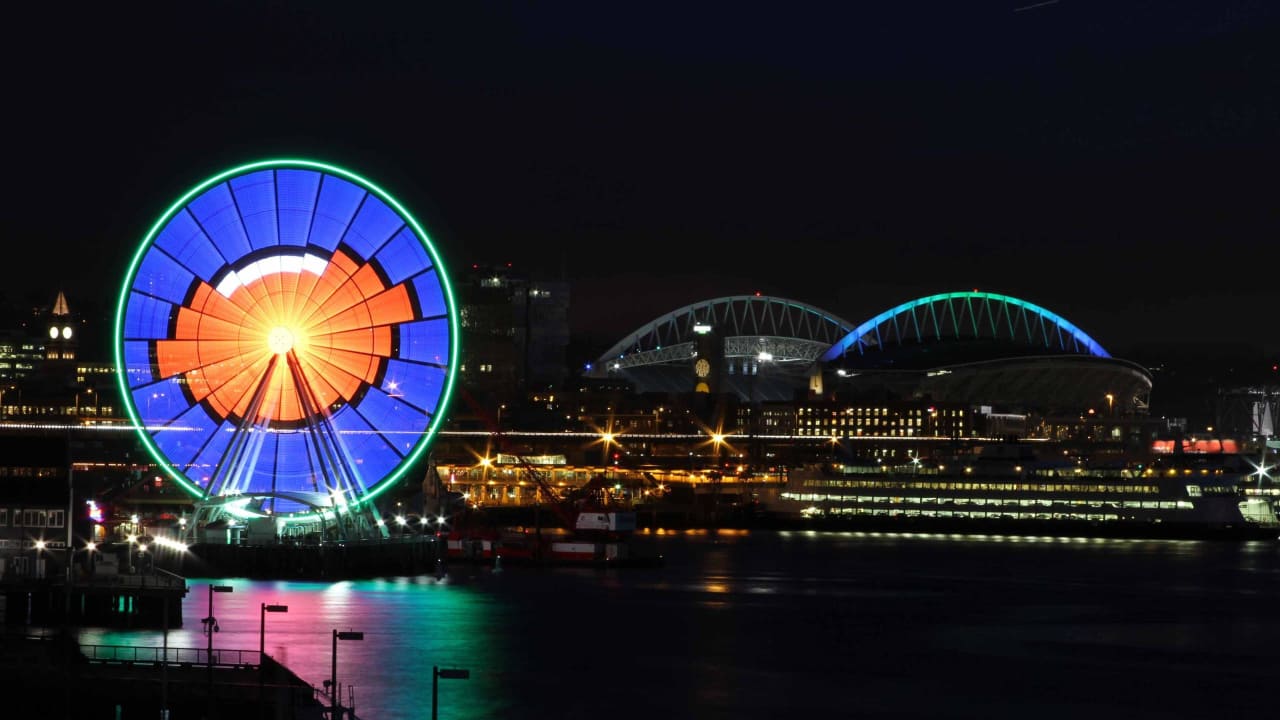 The Seattle Great Wheel shows their #Hawkitecture