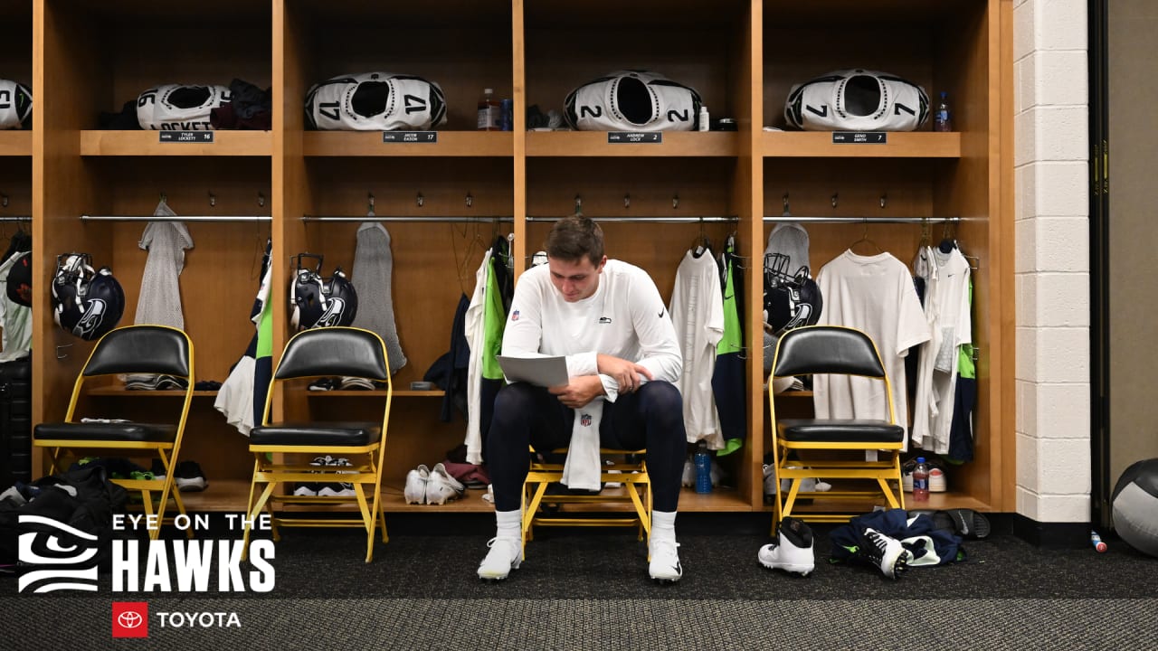 PHOTOS: Eye On The Hawks - Preseason Week 1 at Steelers