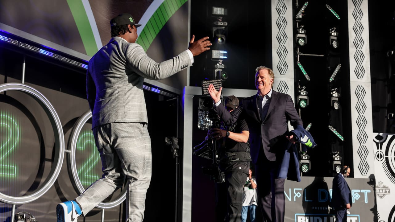 Seahawks Select Charles Cross As The 9th Overall Pick In The 2022 NFL Draft