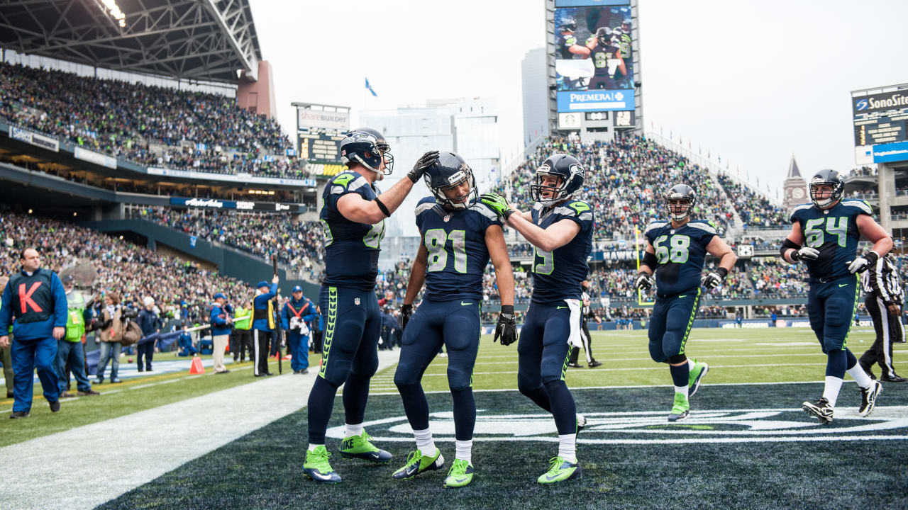 Photos - Seahawks vs Rams