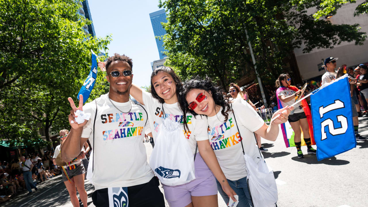 PHOTOS: Seahawks Attend Seattle Pride Parade