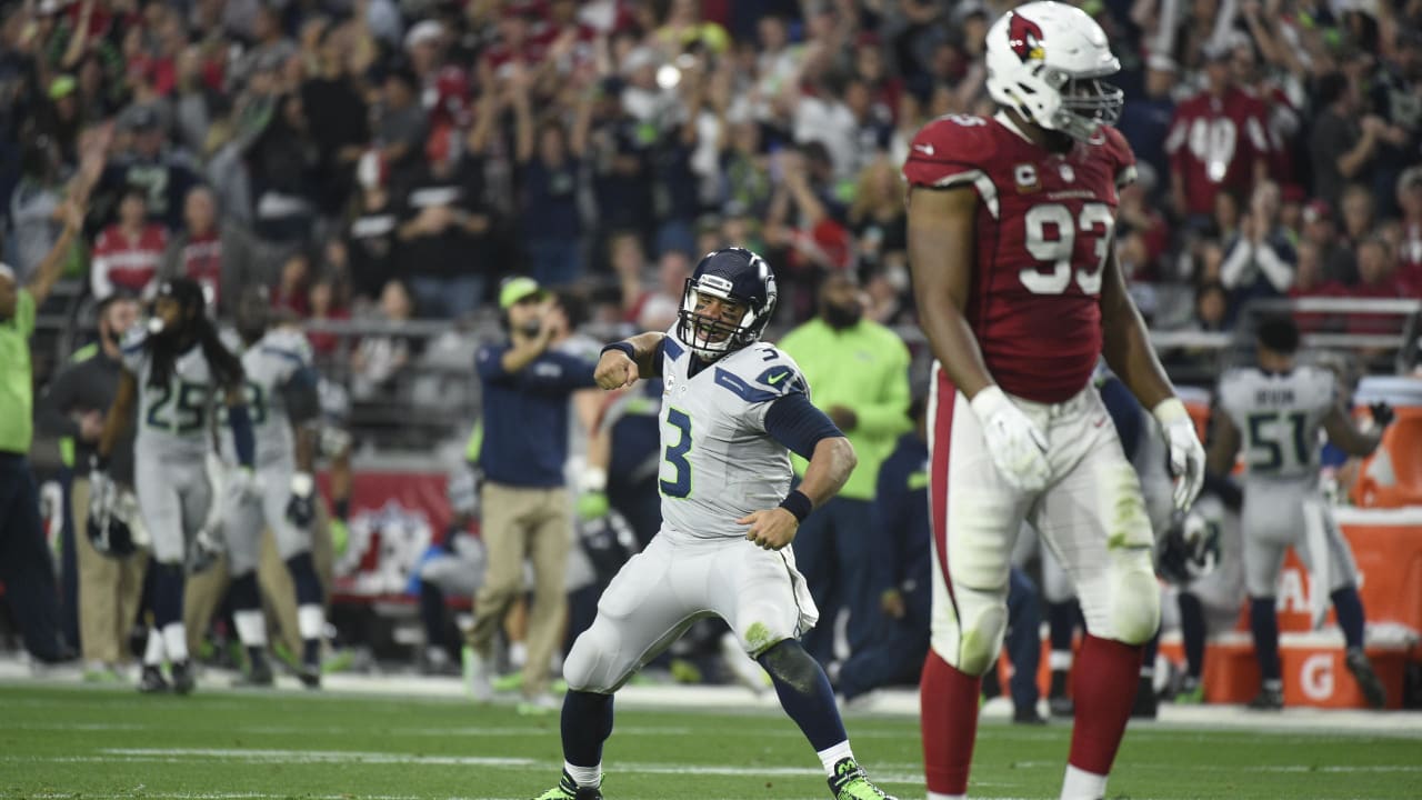 Quarterback Russell Wilson Becomes First 4,000-Yard Passer in Seattle ...